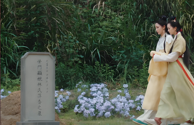 Tomb Ignites Rong Yunshu's Vengeful Frenzy in Glory - Newhanfu