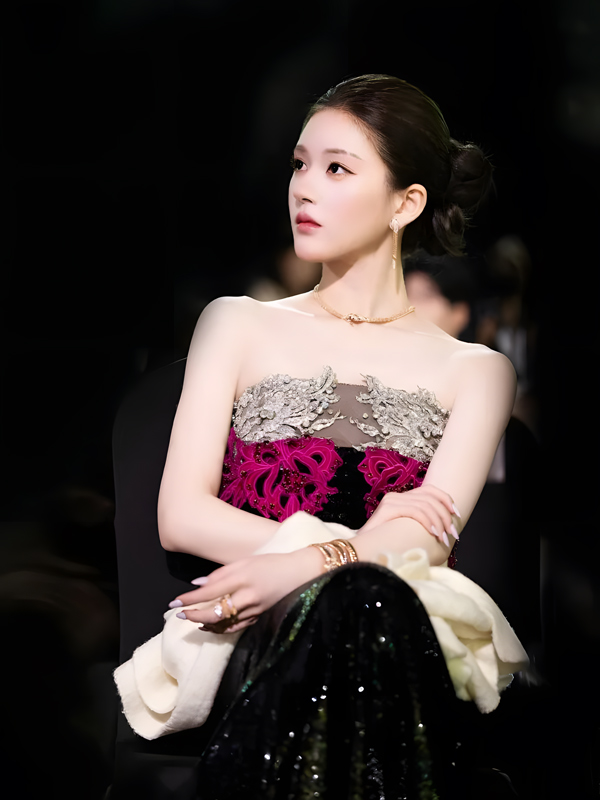 Zhao Lusi Stuns in Floral Fantasy - Newhanfu