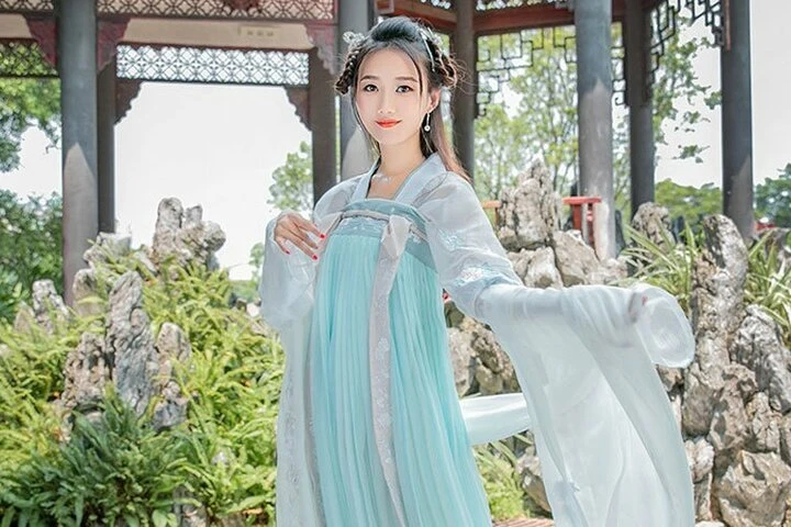 How to Wear Chest Ruqun Hanfu - Newhanfu
