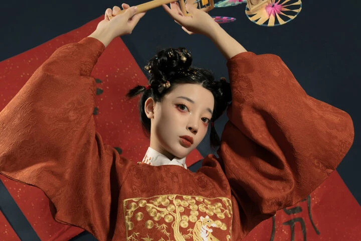 How to Make Red Hanfu Look Great in the New Year - Newhanfu