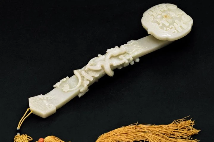 What is the Chinese Jade Ruyi Scepter - Newhanfu