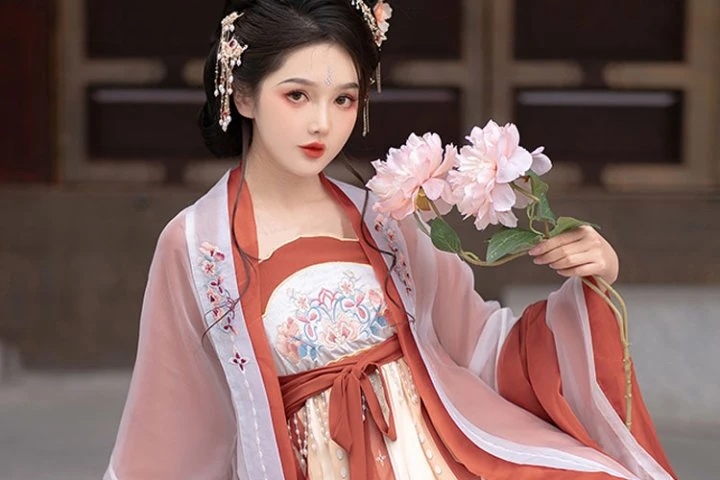 7 Hanfu Styles for Prom - Newhanfu