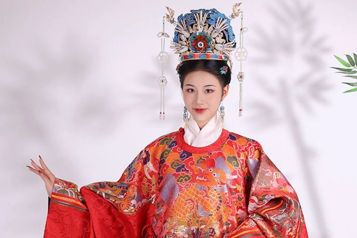 History of Ming Dynasty Makeup and Hairstyle - Newhanfu