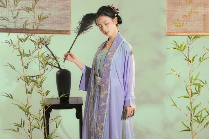 Motifs on the Lapel Edges of Traditional Chinese Hanfu Clothing - Newhanfu